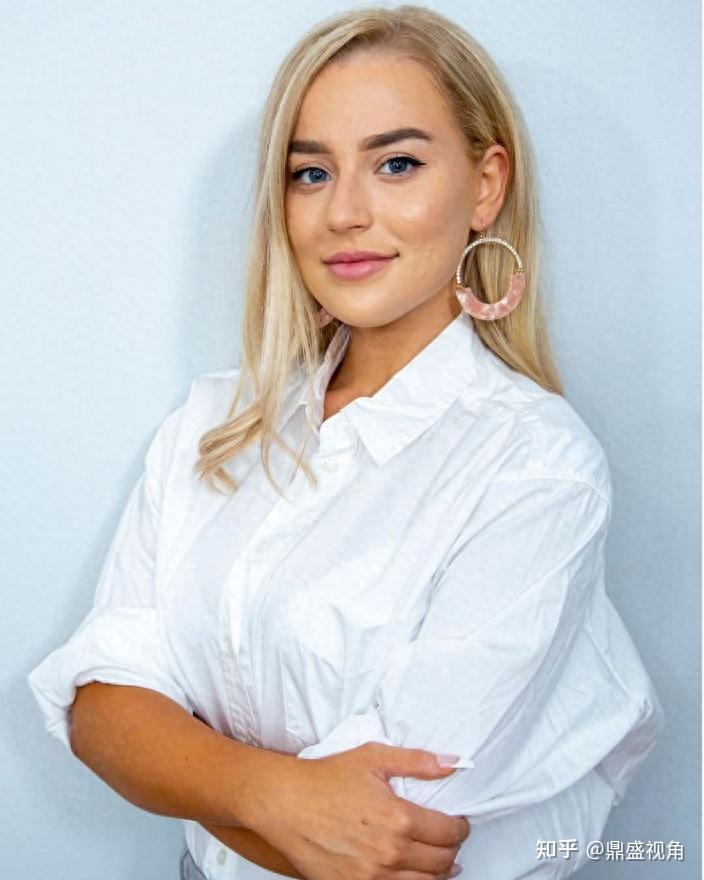 双馨女演员，布莱克·布洛瑟姆(Blake Blossom)，才华令人难以想象 - 知乎