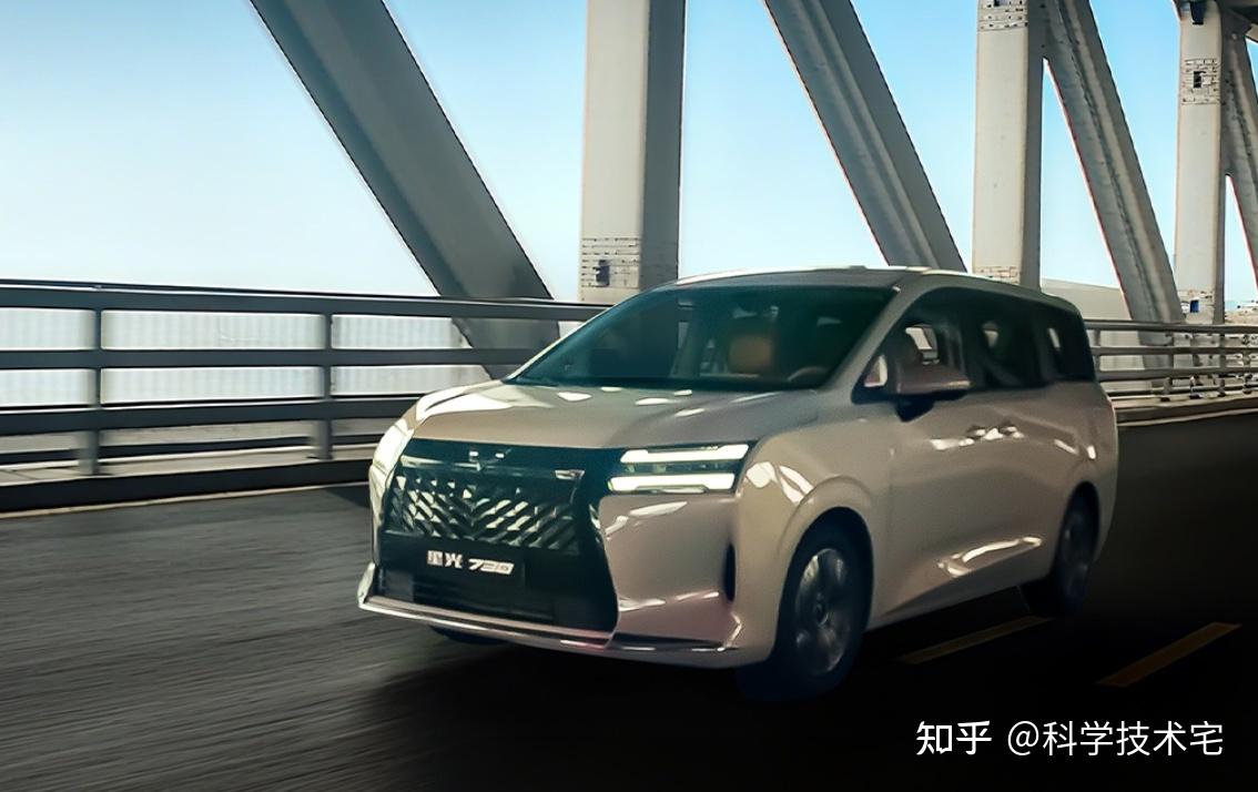 五菱星光 730 大 7 座 MPV 上市，油、混、电全有，你认为其市场前景如何？ - 知乎