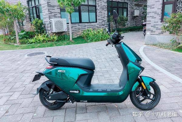 号称优化N系列所有短板，九号M95C电摩评测：107km+解决死亡摇摆 - 知乎