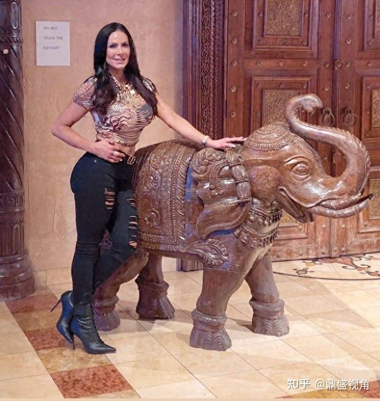 肯德拉·鲁斯特 (Kendra Lust)以其独特的风格而闻名业界（多图） - 知乎