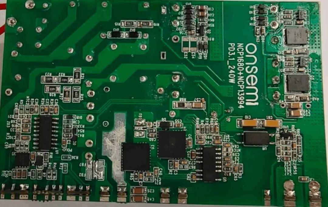 onsemi ncp13994（LLC control）+ ncp1680 （图腾柱PFC）的240w高效GaN电源 - 知乎