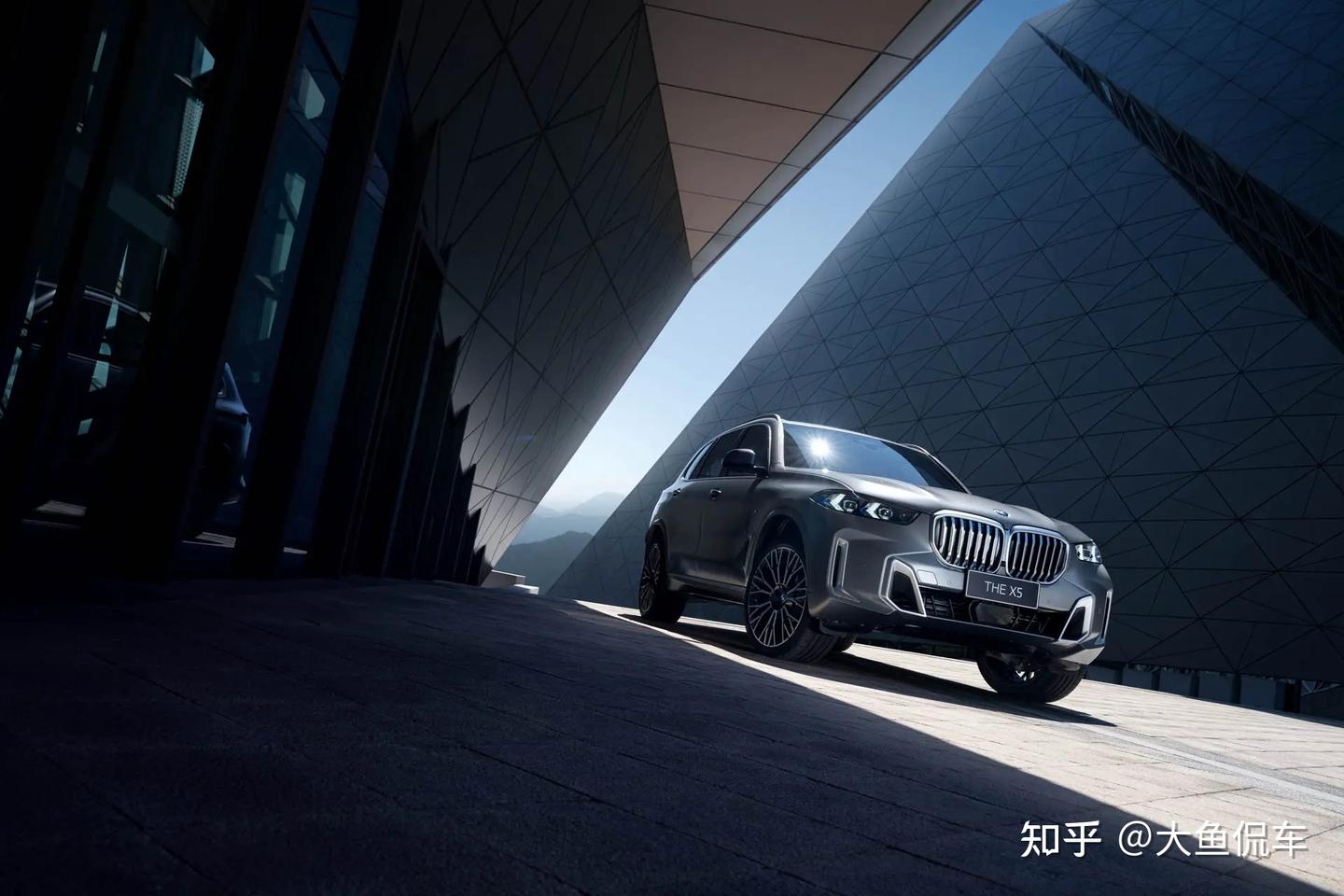 手握60万预算，选宝马X5还是奥迪Q6？当然是要更大更豪华 - 知乎