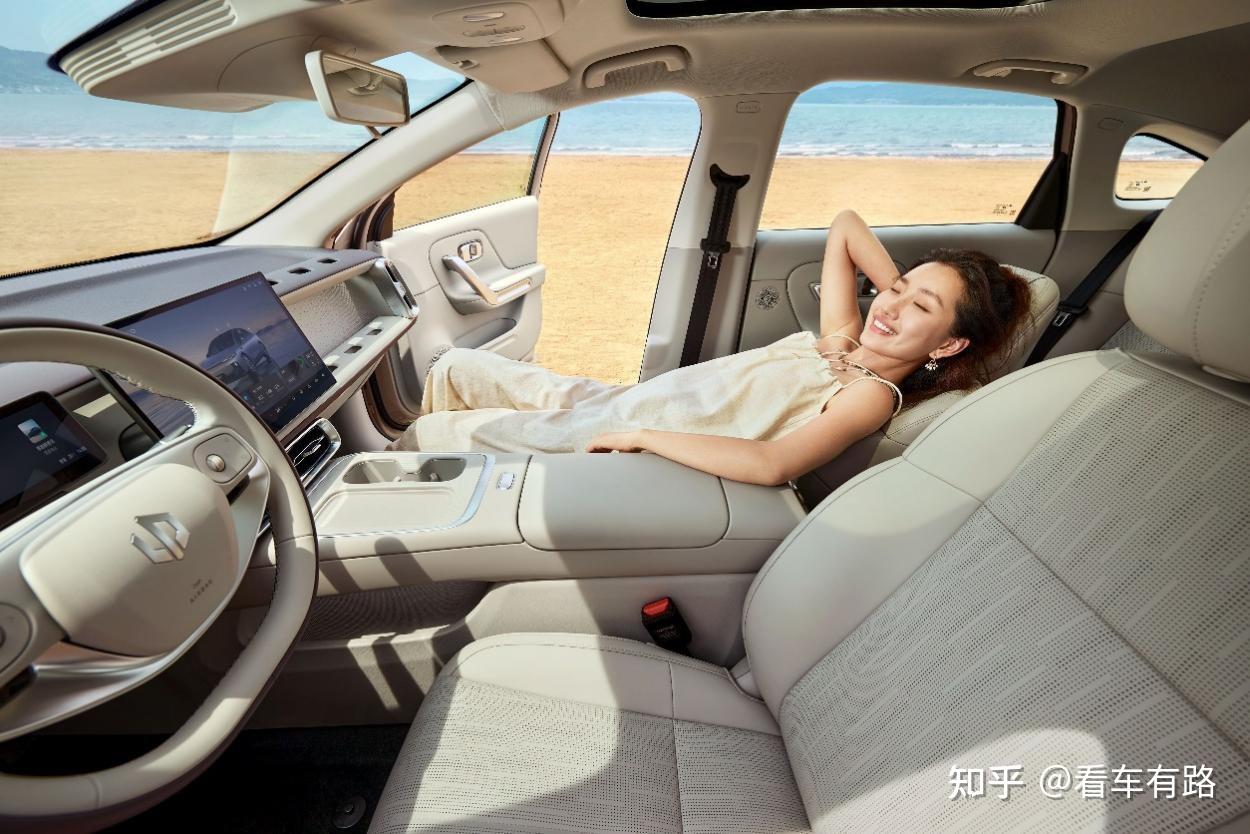 主流轿车新答案 零跑B01顶配650激光雷达版仅售11.98万元 - 知乎