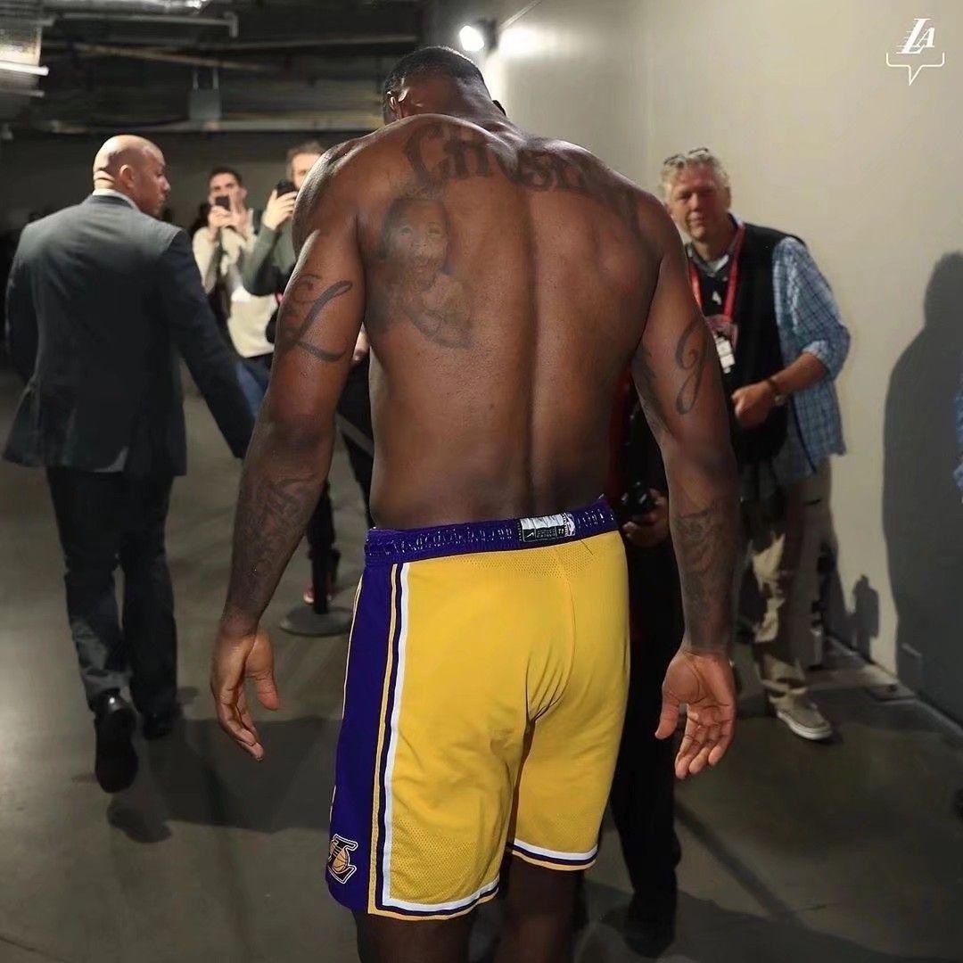 有没有勒布朗詹姆斯的高清头像或者壁纸，帅一些的？ - 知乎