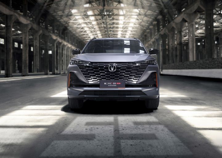 第二代CS55PLUS兑现高光颜值 潮酷上市 内外皆出色 - 知乎