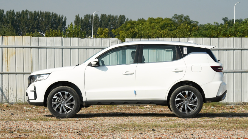 换装博越L同款1.5T，远景X6预计养车1.8万/年，更贵了？ - 知乎