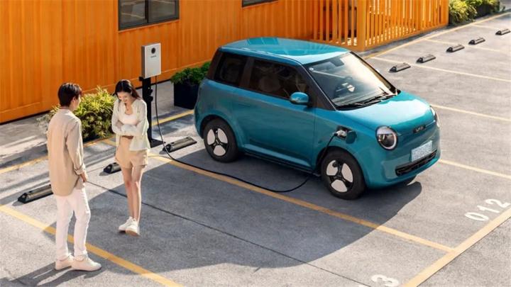 有快充，续航更靠谱，长安Lumin 301KM蜜沁款上市 - 知乎