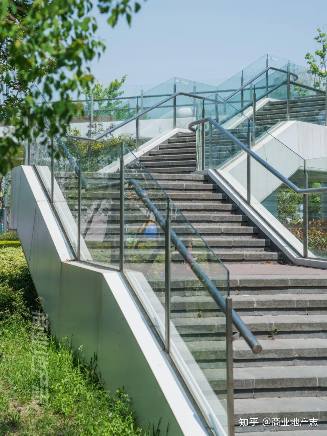 CRR百图斩｜公园里的新天地：上海蟠龙天地 - 知乎