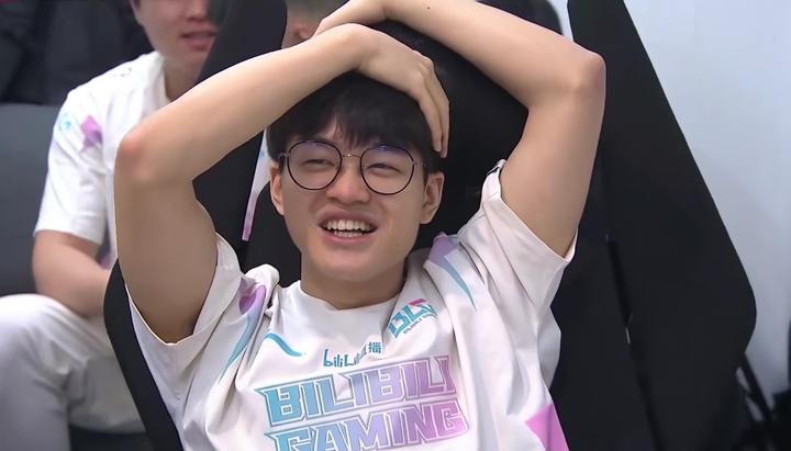 S13最大冷门诞生，BLG创造奇迹，成为冠军杀手，LPL锁定决赛名额 - 知乎