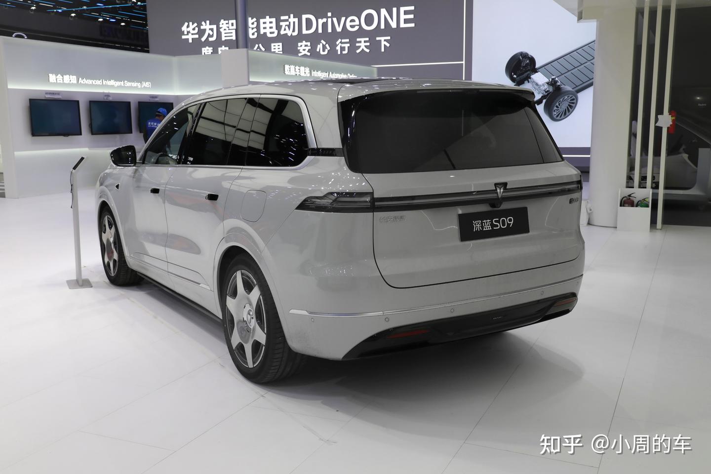 尺寸不输理想L9，有宁德电池+华为全家桶，23.99万起比理想L6便宜 - 知乎