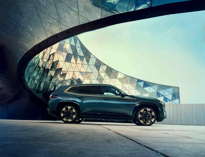 创新BMW XM全球首发，同步开启中国市场预售，打开全文查看价格 - 知乎