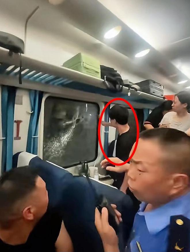 K1373列车破窗事件，你可能想简单了 - 知乎