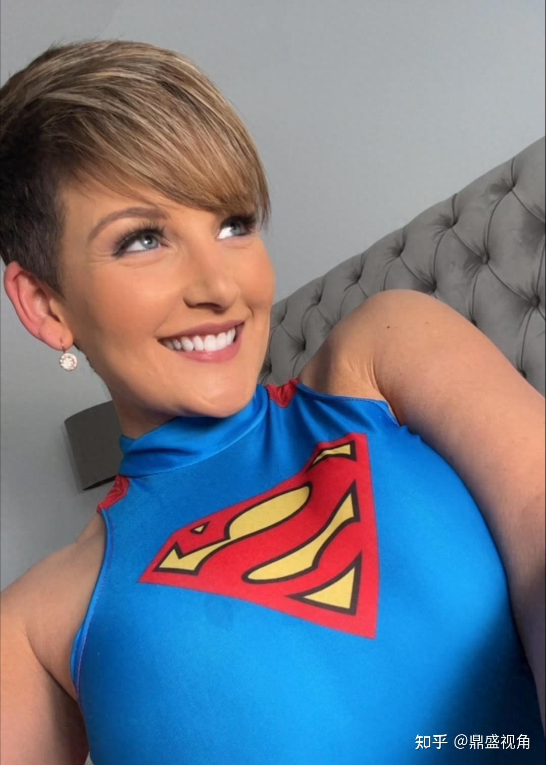 汉娜·布鲁克斯(Hannah Brooks)令人惊叹的下巴和迷人的外表 - 知乎