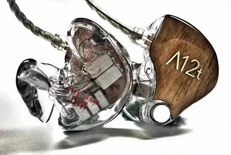 强悍素质 · 愉悦耐听 64 AUDIO A12T - 知乎