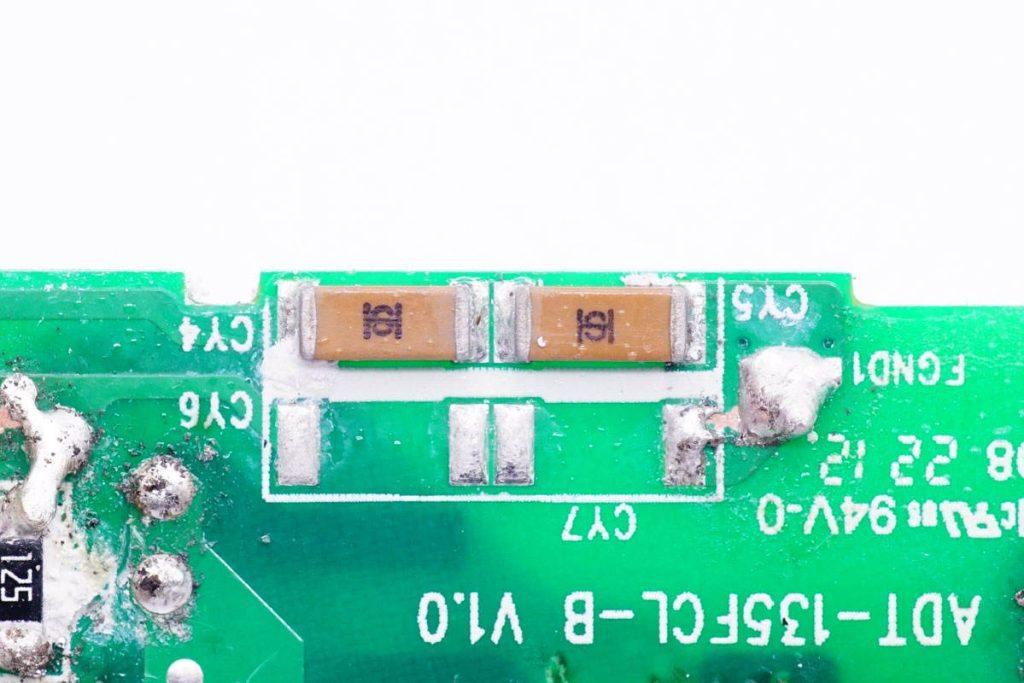拆解报告：联想拯救者135W氮化镓快充充电器LA135 - 知乎