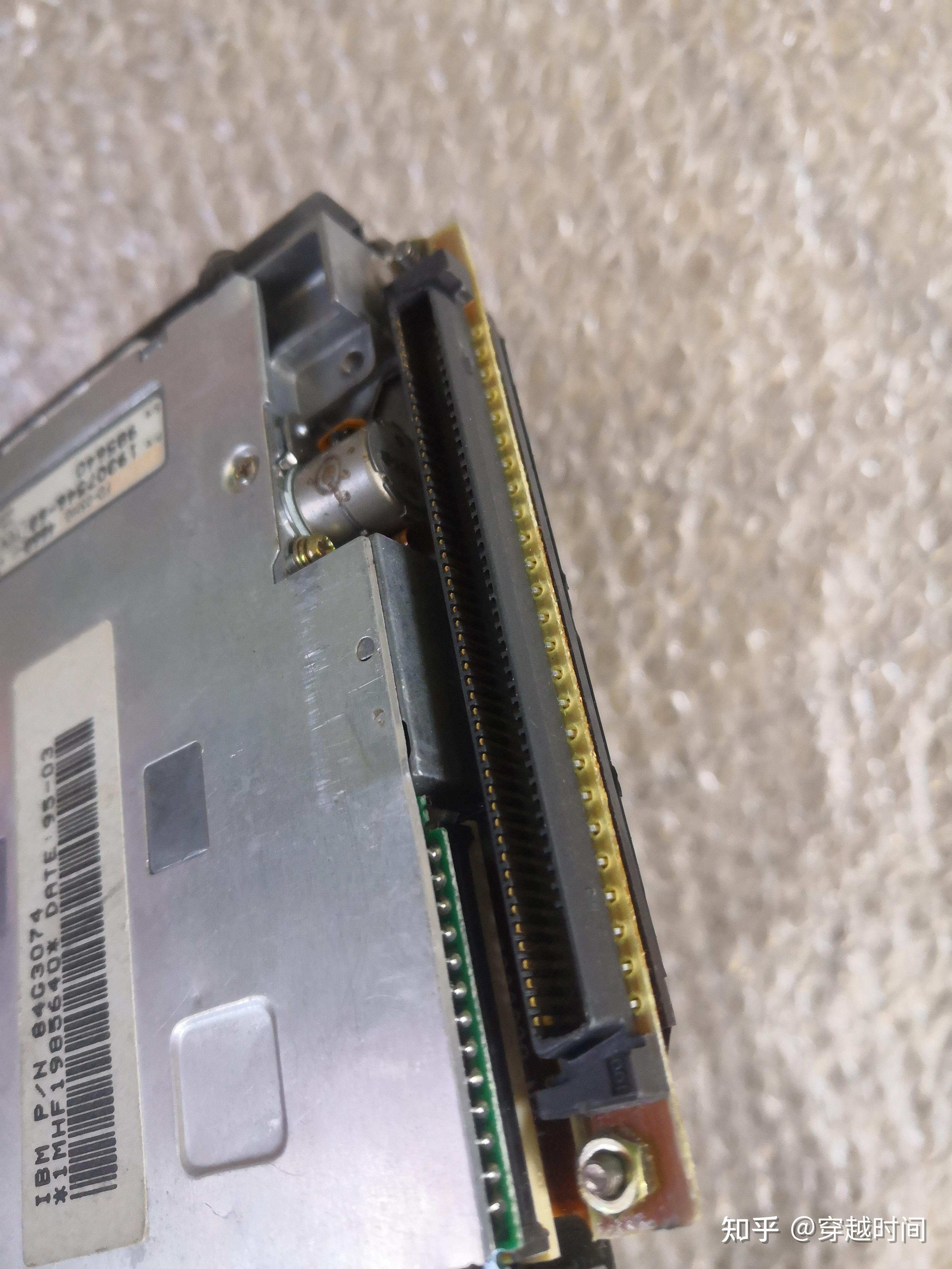 古董电脑-IBM ThinkPad 760XD软驱29H9230 - 知乎