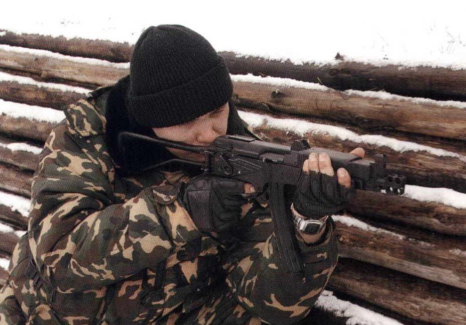 请问图片中这把是什么枪？ - 知乎