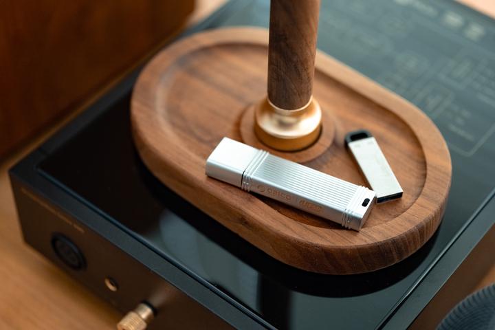 3秒传1G，快是真快，试试这款移动存储新利器ORICO UFSD-I快闪U盘 - 知乎