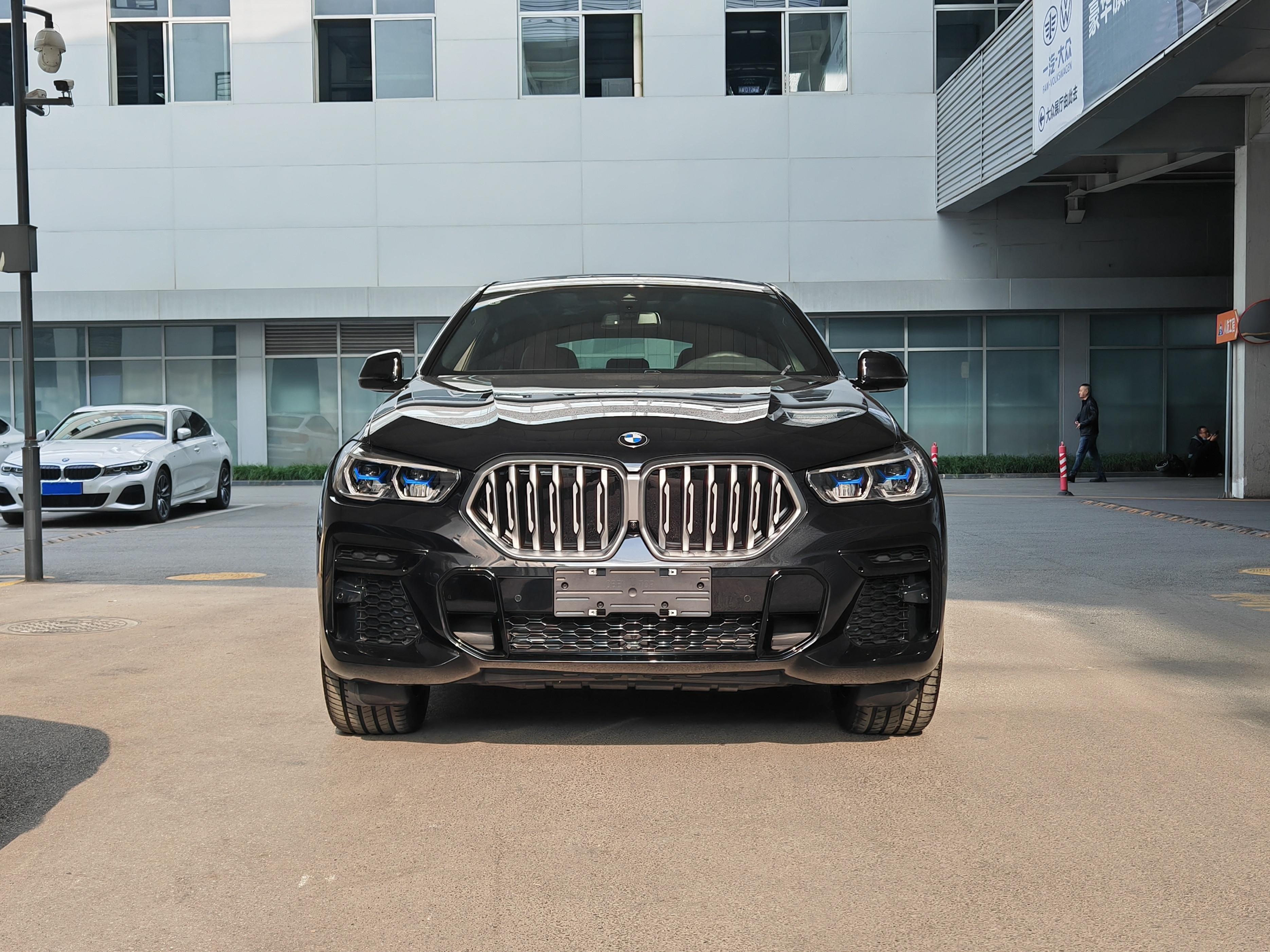 没买国产宝马X5L，70万出头拿下一台进口的3.0 X6，感觉更值 - 知乎