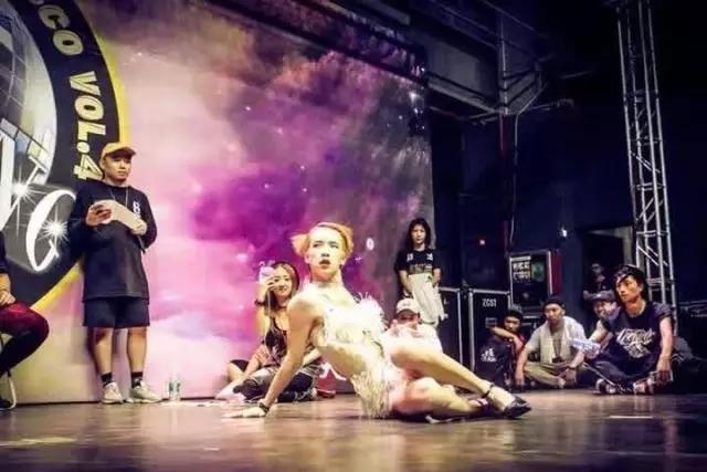 “我是为waacking而生的人 ！” - AC - 知乎