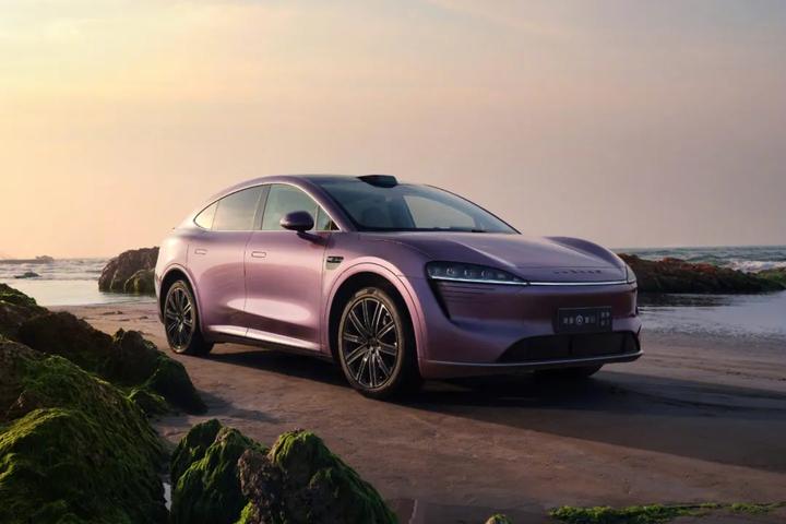 智界R7官图曝光：轿跑SUV+最新ADS3.0，起售或不到30万元？ - 知乎