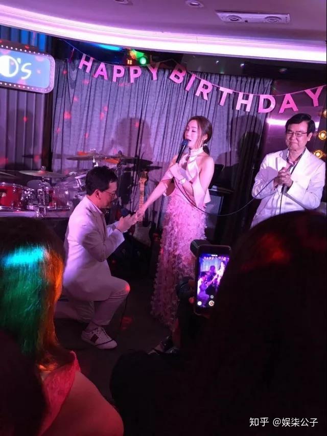 作为张国荣的初恋女友，倪诗蓓的后半生伤痕累累 - 知乎