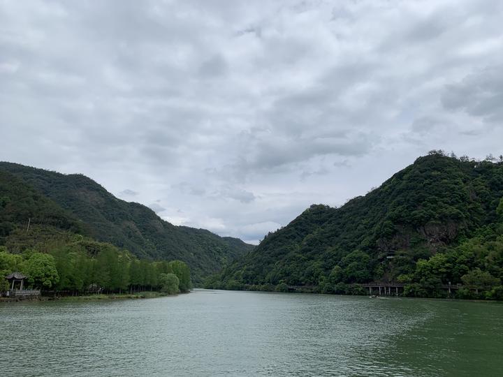 ops(2)：SoftMax算子的 CUDA 实现 - 知乎