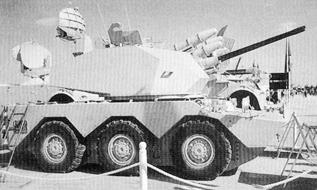 打造比履带式更轻便的轮式自行防空炮，法国AMX 10 RAA防空车 - 知乎