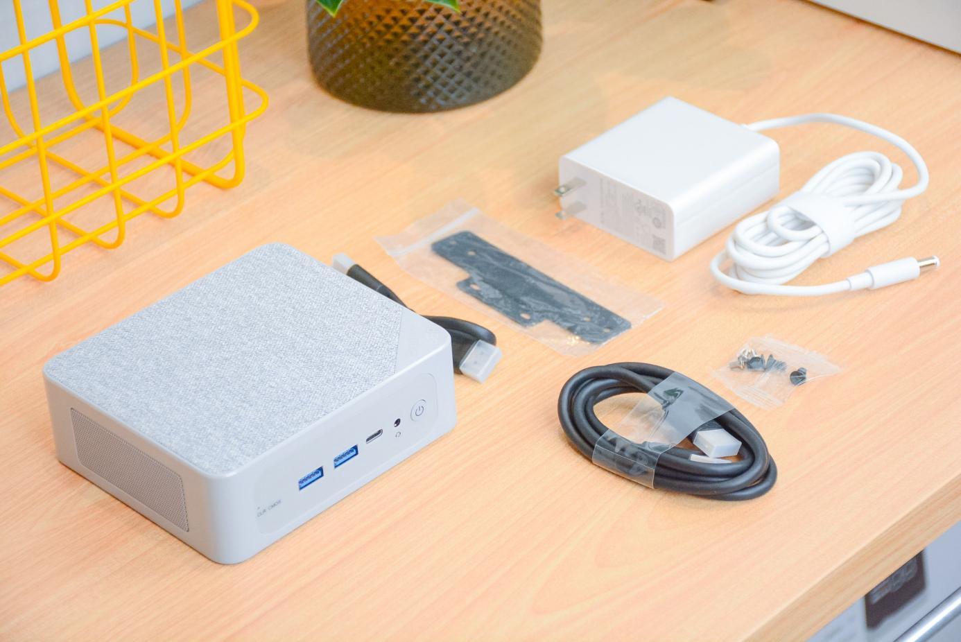 千元迷你掌机能玩3A大作？游戏效果+性能深度测试：零刻SER5 MAX