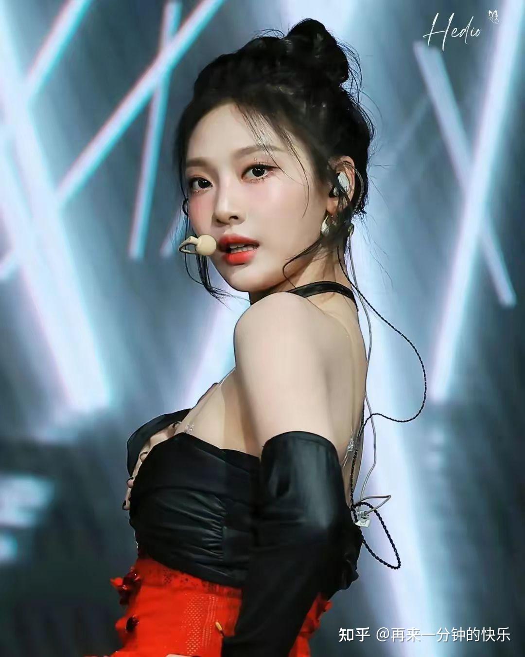 宁艺卓：身材丰满，妩媚撩人，如同游戏中的女神角色 - 知乎