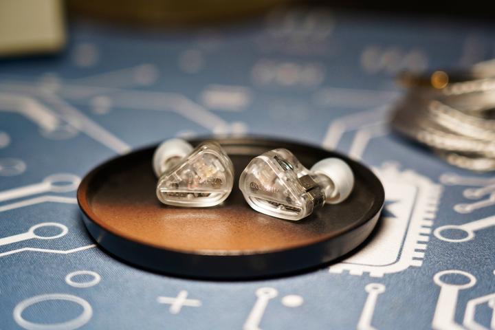 Chic. Not Geek——Tanchjim Kara耳机体验 - 知乎