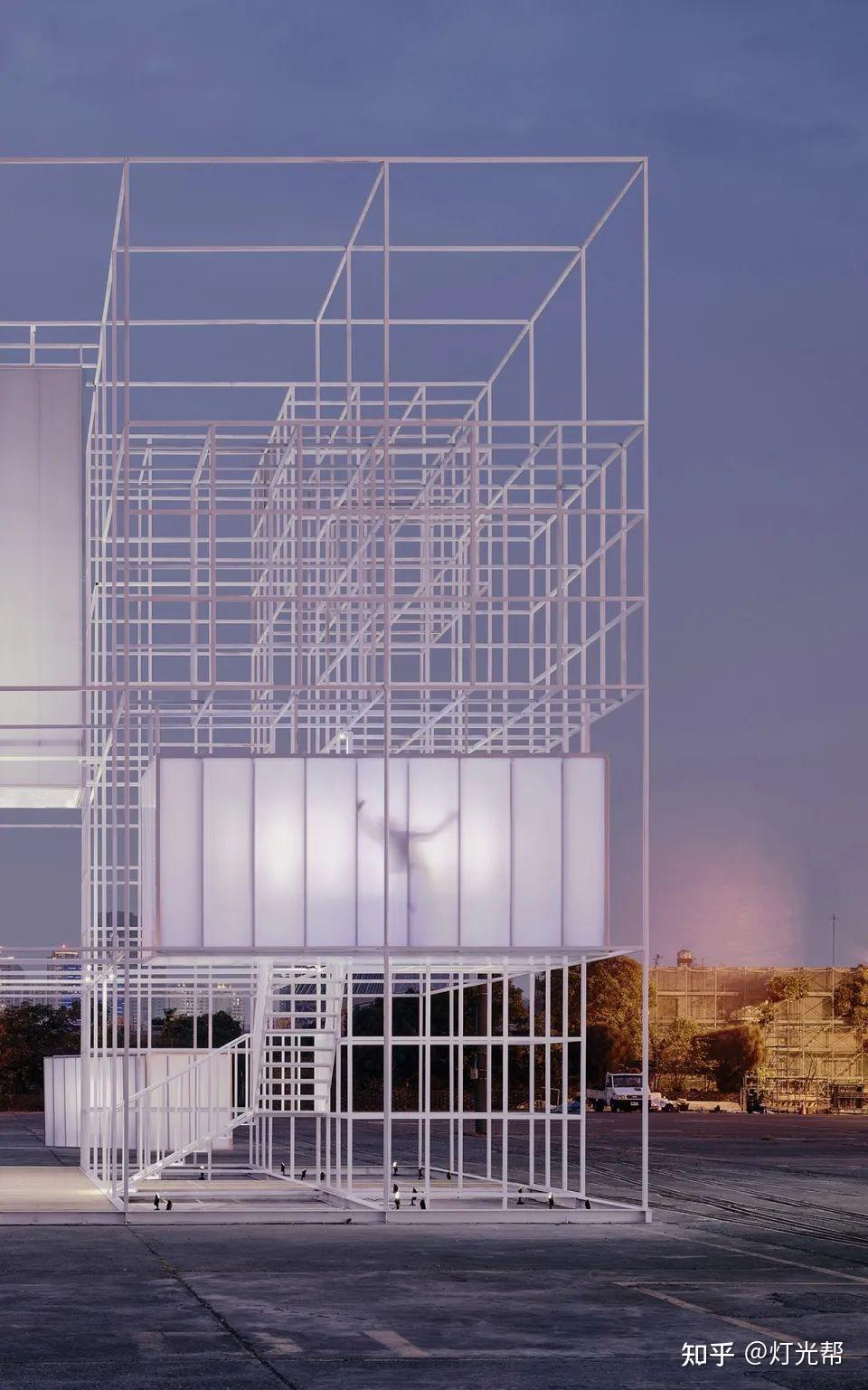 脉动的发光箱体，装置艺术“THE CUBE 谧静立方” - 知乎