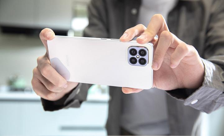 66W超级快充加持，2099元起荣耀Play5还有哪些特点？ - 知乎