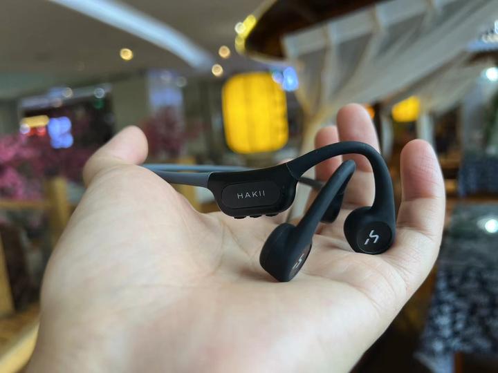 HAKII SURVIN骨传导耳机：小巧轻便，佩戴舒适，运动爱好者必备 - 知乎