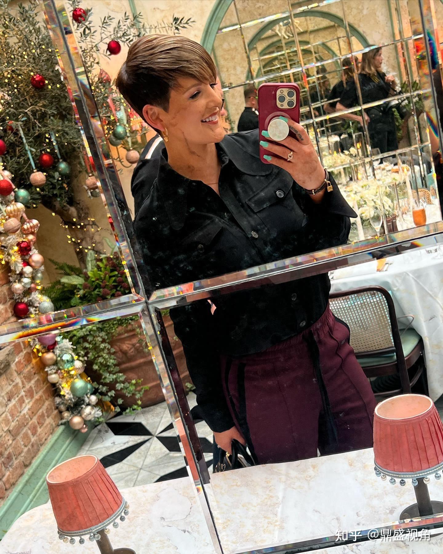 汉娜·布鲁克斯(Hannah Brooks)令人惊叹的下巴和迷人的外表 - 知乎