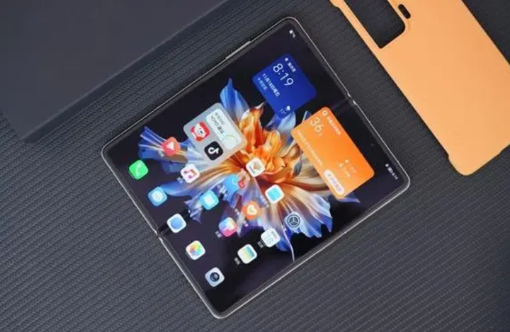 荣耀Magic VS一枝独秀，如此轻薄的折叠屏，12GB+256GB仅7499 - 知乎