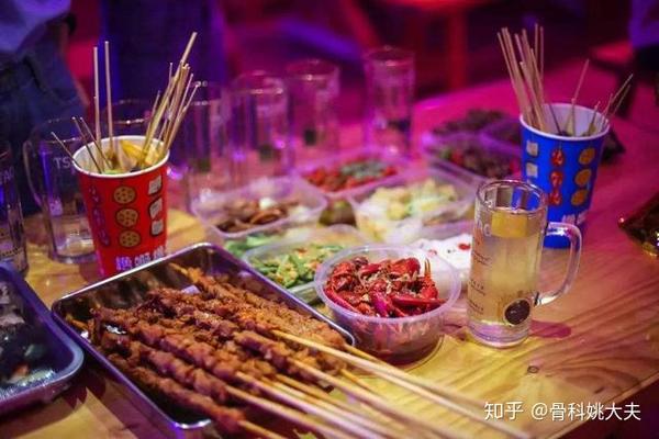 饮酒对腰间盘突出有利还是有害?听听骨科医生怎么说 知乎