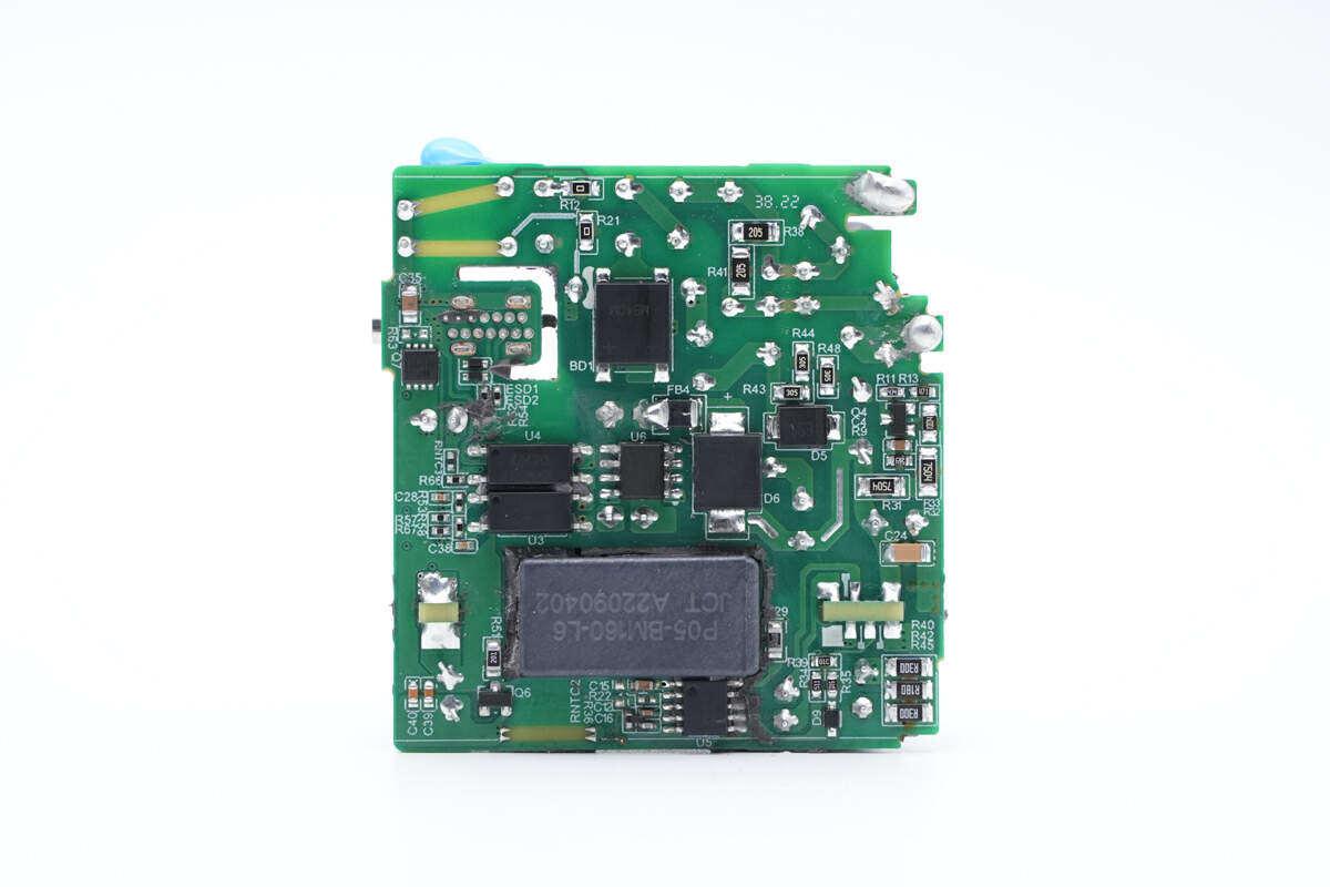 拆解报告：MOTO摩托罗拉125W氮化镓充电器MC-1251 - 知乎