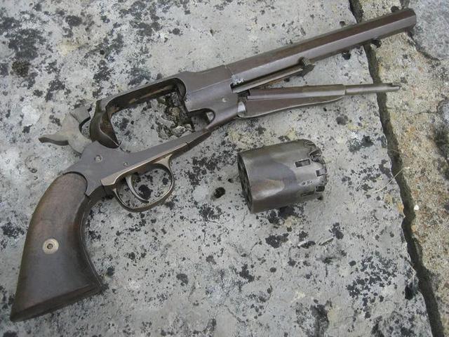 前金属定装弹时代，最完美的战斗手枪——雷明顿M1858型转轮手枪 - 知乎