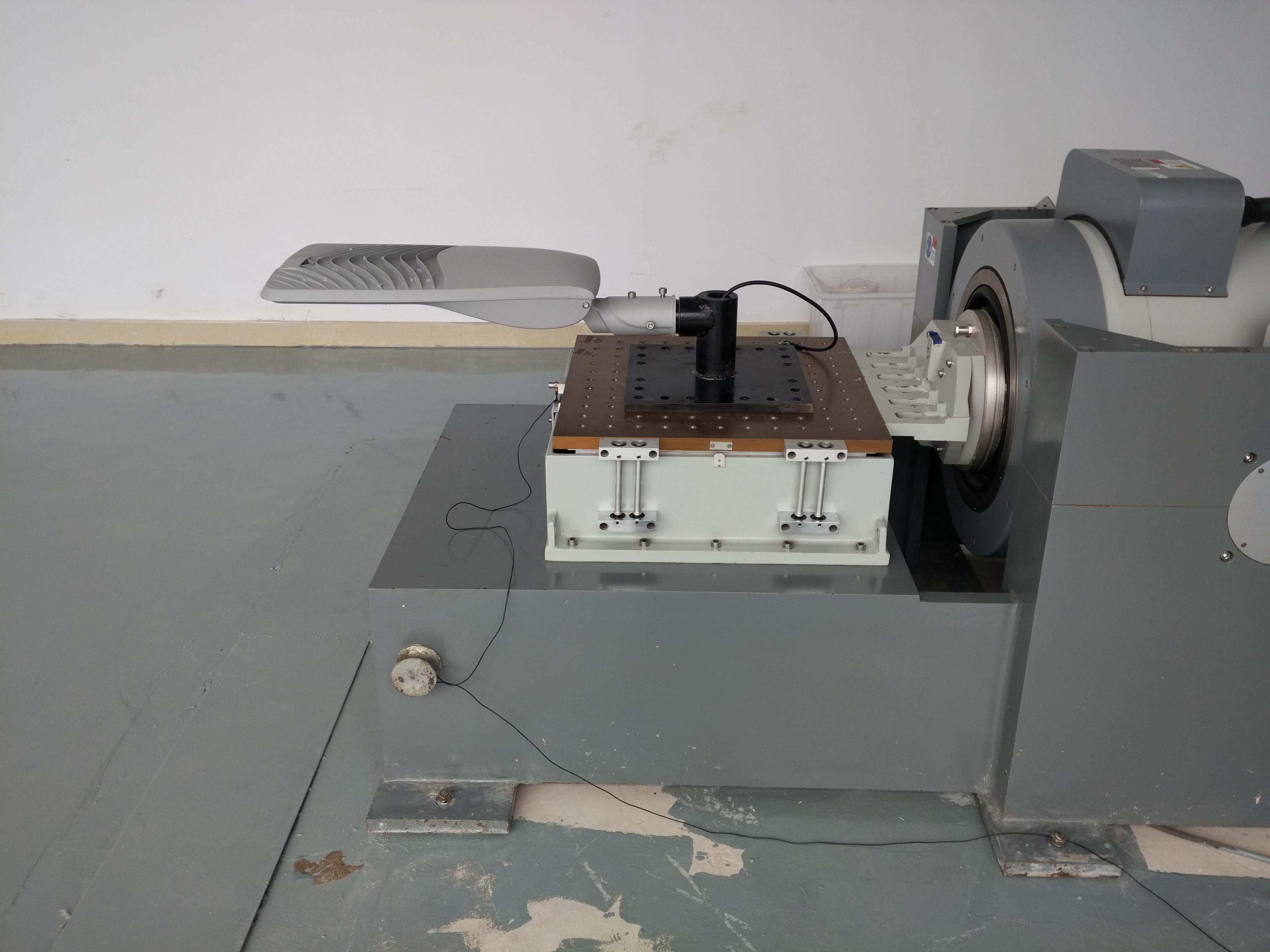 路灯的震动ANSI C136.31-2010测试，路灯的3G震动测试 - 知乎