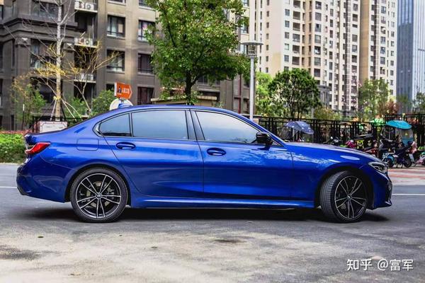 20年差几天宝马325Li M运动曜夜版准新车，2.7万公里，个人一手，选配原厂19寸轮毂，三年延保，16次常规保养15800公里现在还能值多少钱？看图了解一下 - 知乎