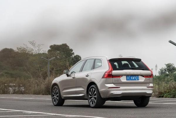 试驾2023款沃尔沃XC60：日益精进，趋于完美 - 知乎