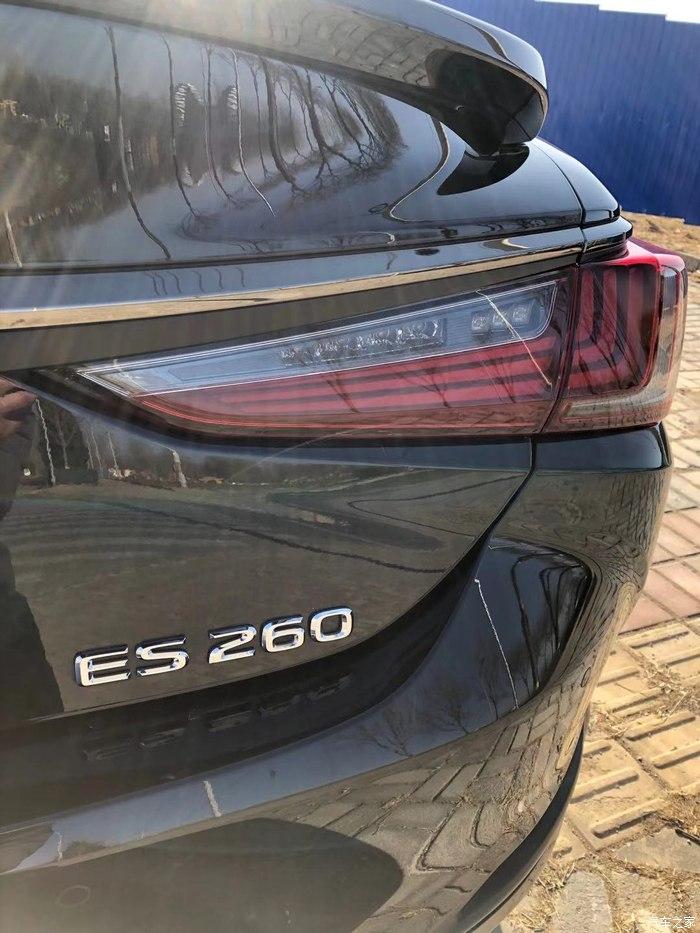 2020款ES260 F 9000公里 - 知乎