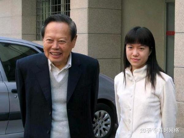 翁帆：28岁结婚，为丈夫坚持早睡18年，把杨振宁照顾到100岁了 - 知乎
