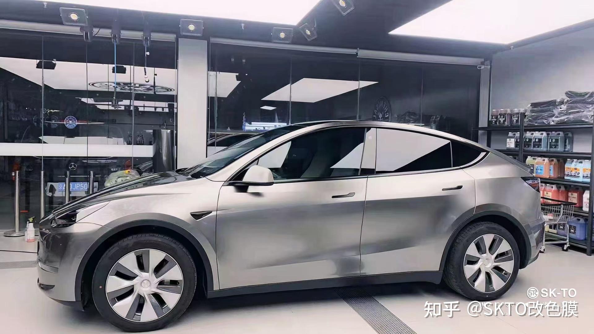 超亮金属的金属质感，SKTO-特斯拉model Y 液态金属银改色膜 - 知乎