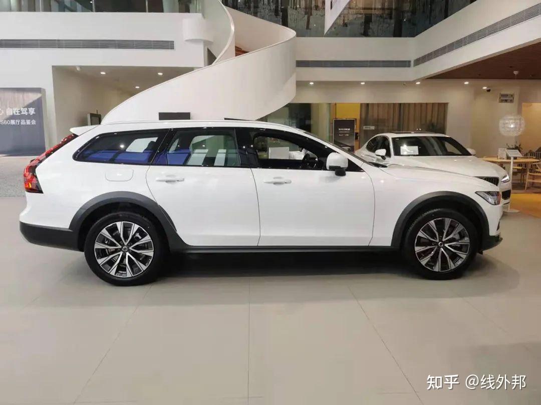 探店沃尔沃V60与V90CC：俩“瓦罐”终端差价仅5万，如何选？ - 知乎