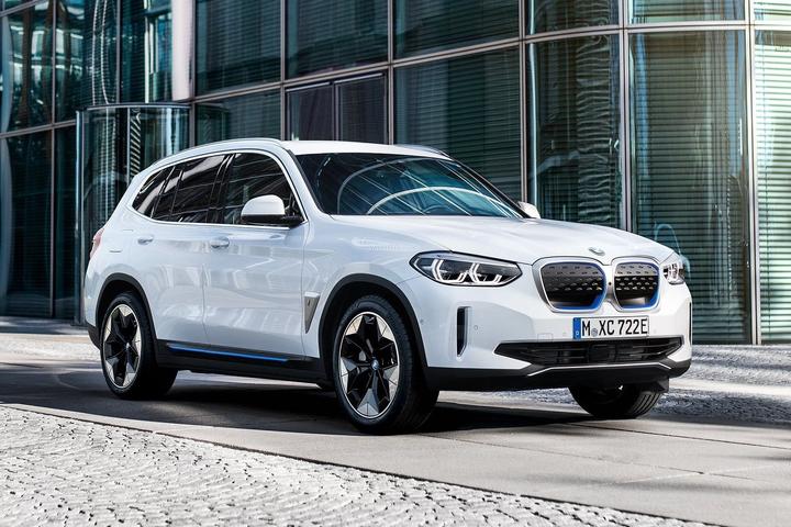 实拍宝马iX3 EQC/e-tron新对手 NEDC续航500km - 知乎