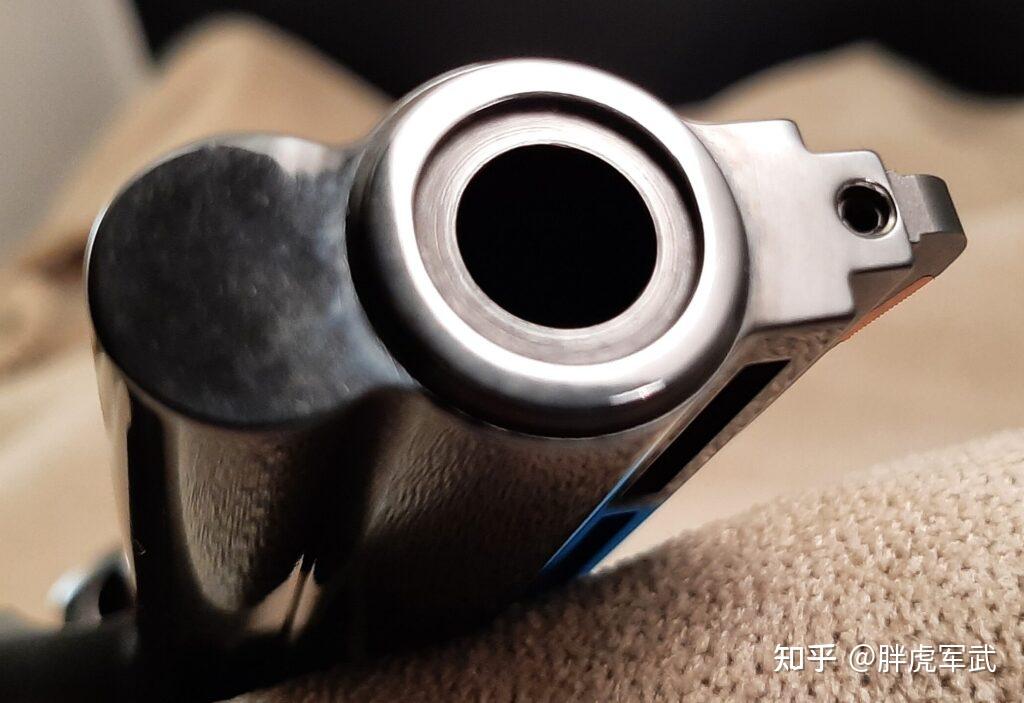 枪迷心目中的经典：柯尔特推出新烤蓝Python(蟒蛇)左轮手枪 - 知乎