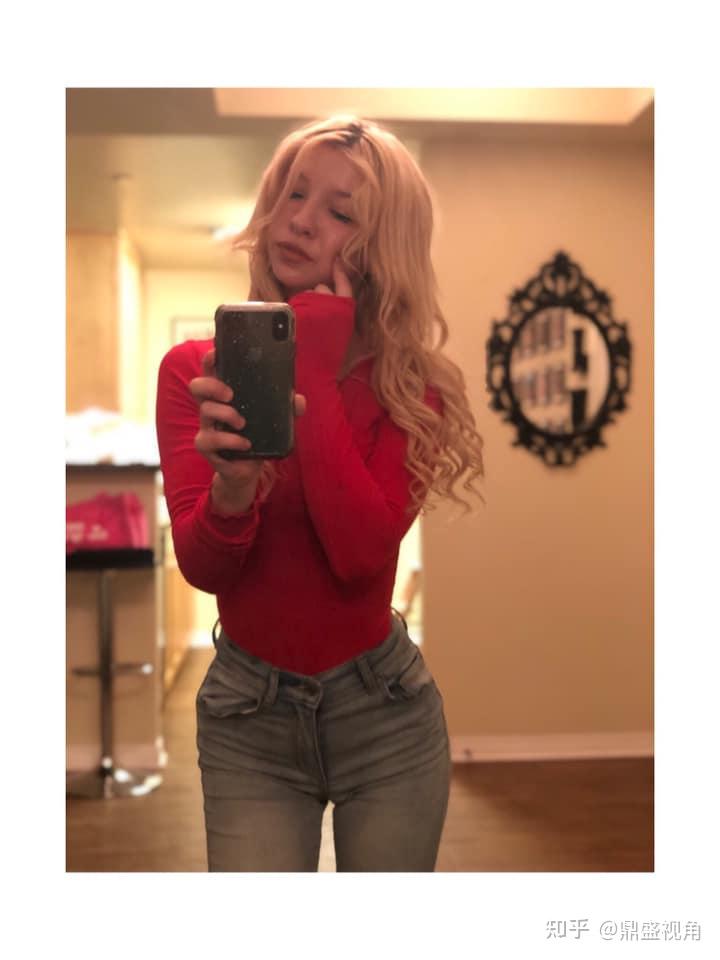 暗黑女神，肯齐·里维斯（Kenzie Reeves）娇小身材的精灵 - 知乎