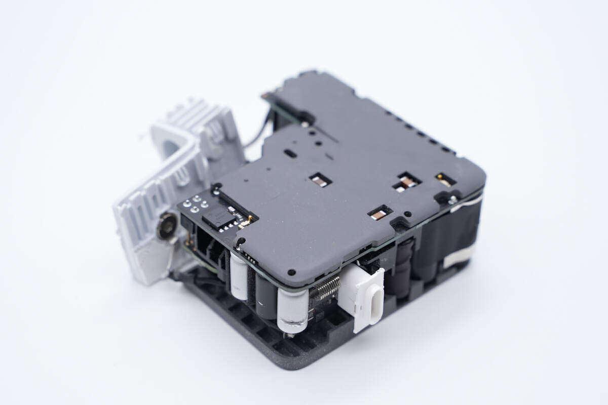 拆解报告：Apple苹果70W氮化镓快充充电器A2743 - 知乎